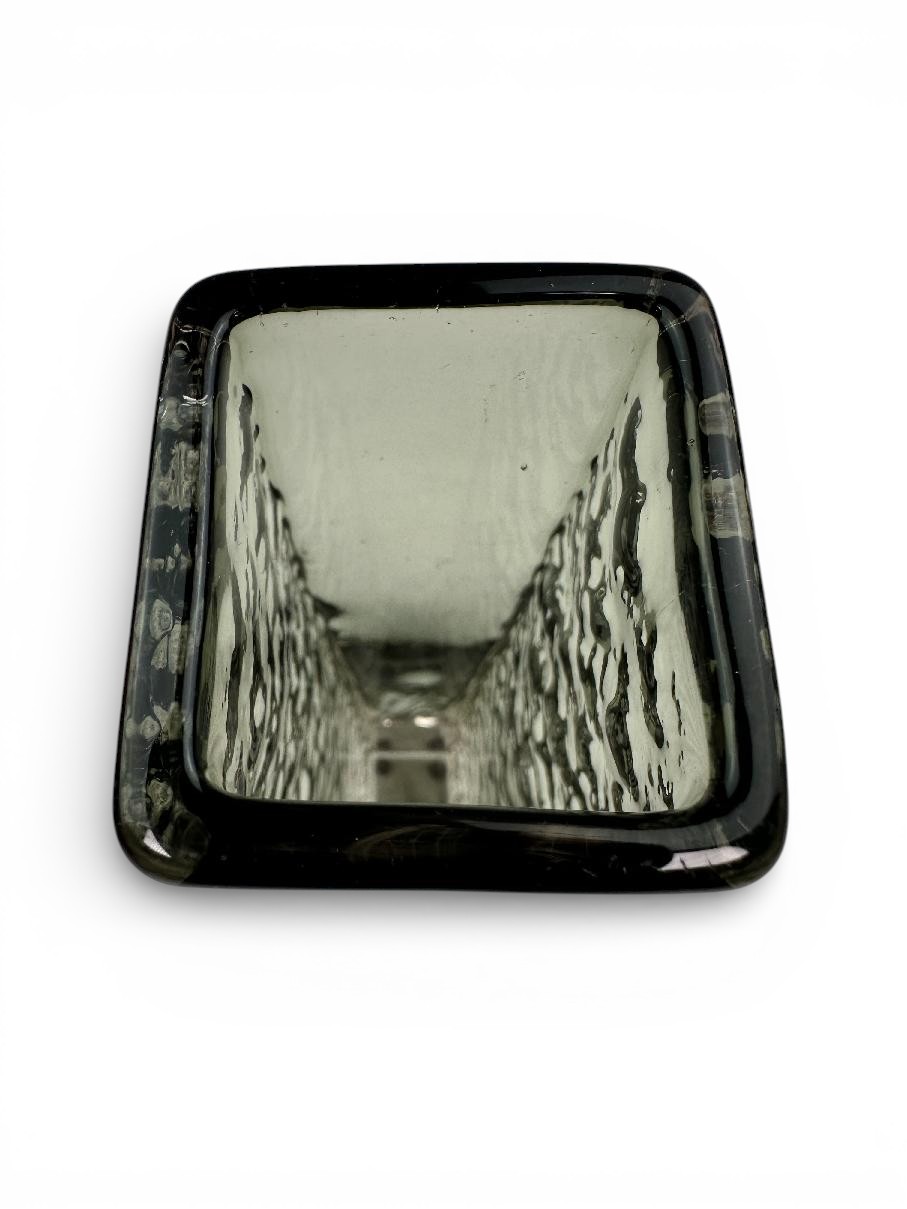 WHITEFRIARS nailhead vase in WILLOW colour by Geoffrey Baxter, 17cm ...